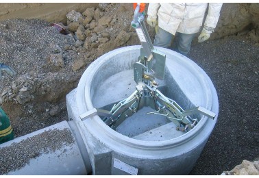 Probst SVZ-UNI Manhole and Cone Lifter