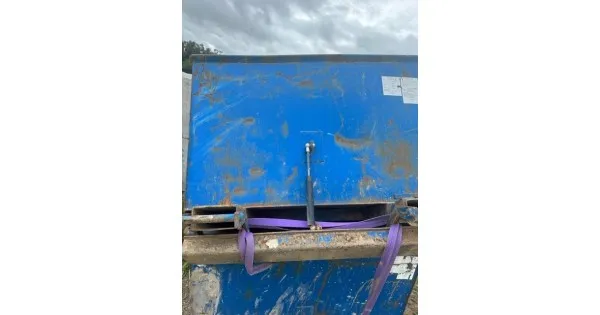 Replacement Gas Strut for Telehandler Auto-Locking Skip