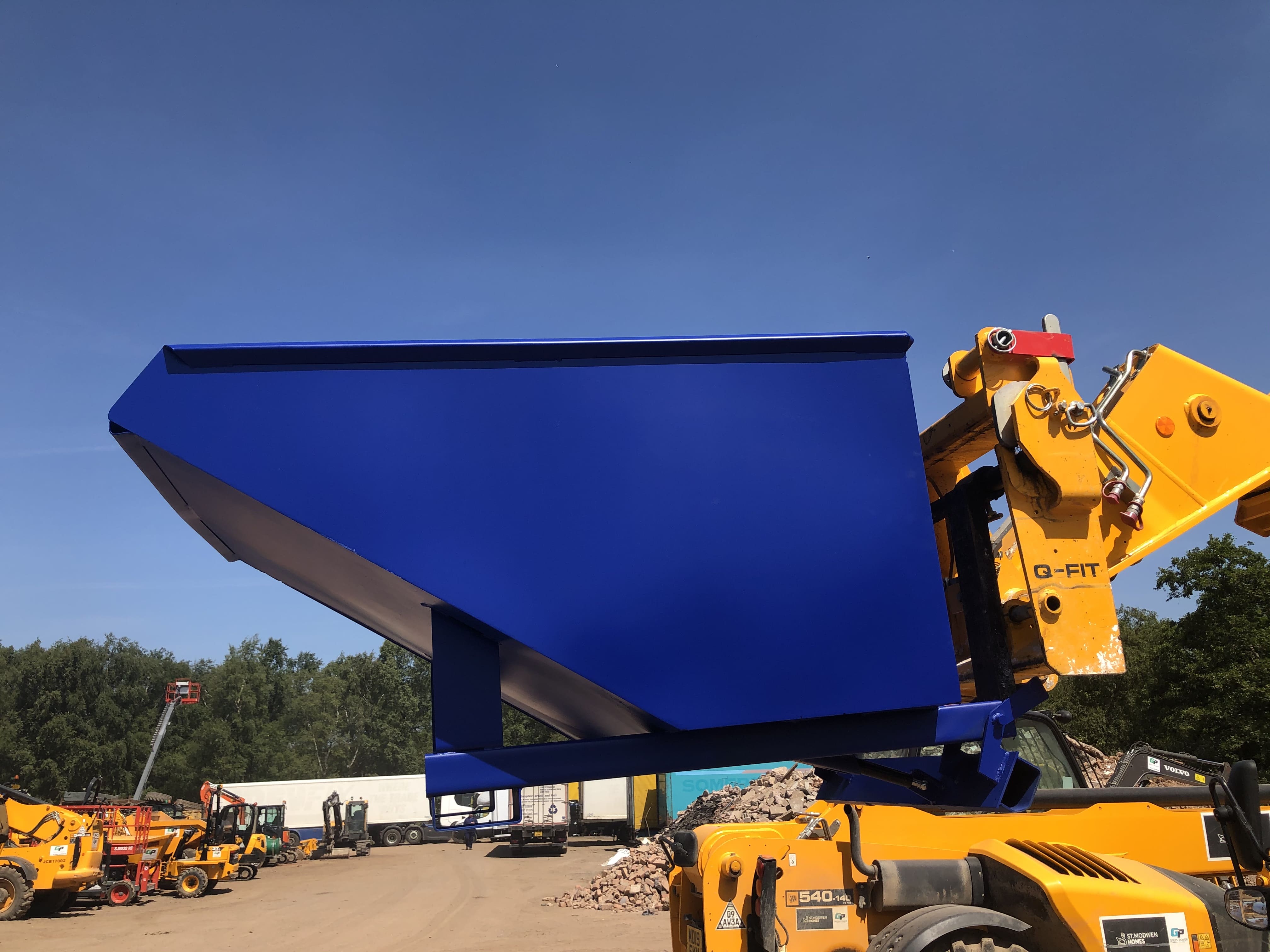 Self Locking Telehandler Skip – 1250L UK Auto-Tipping Skip
